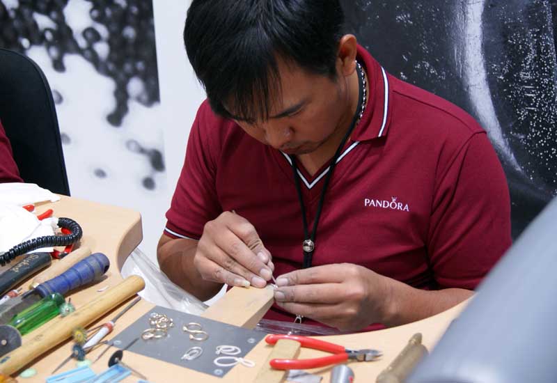 Pandora jewellery-making display at Inhorgenta