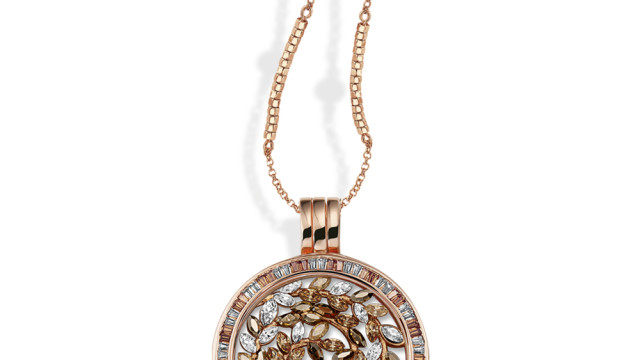IN PICS: Extra sparkle and warm hues for Mi Moneda AW15