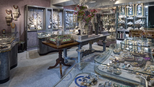 Jewellers in Edinburgh go the extra mile to build relationships with ...