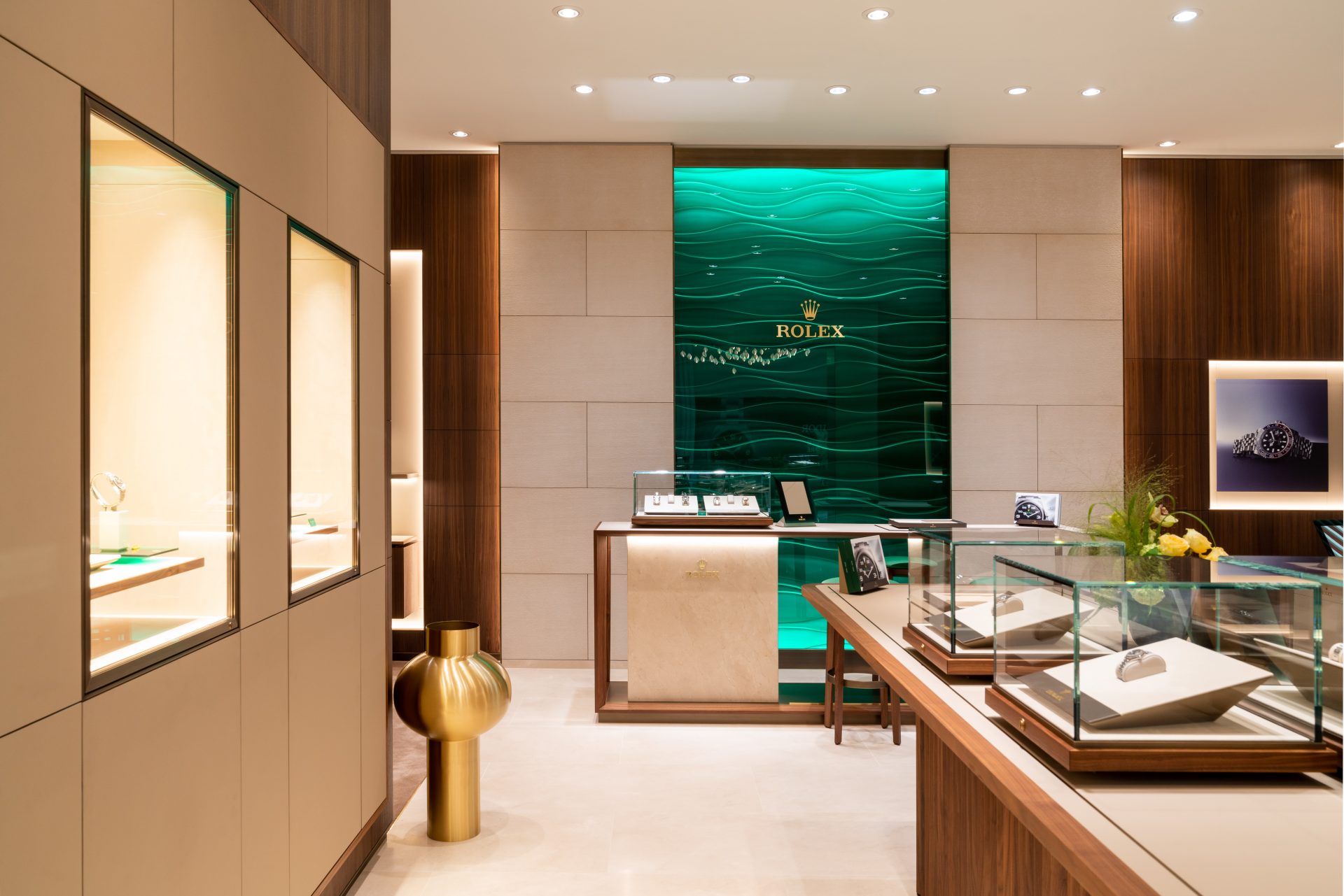 David M Robinson unveils new Canary Wharf showroom