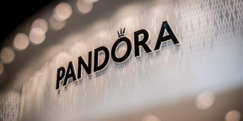 Pandora to open third Oxford Street store
