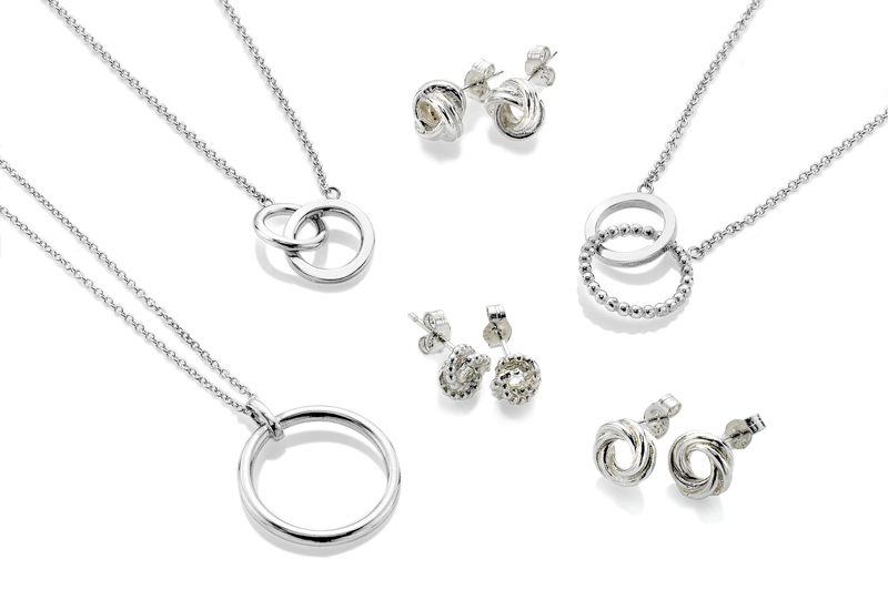 Curteis perfects staple style in Spring/Summer